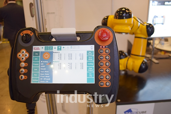 “다인큐브 로봇 모션 컨트롤러 사용자 편의에 맞게 SW개발”, 인더스트리뉴스, 2018.04.22 | 다인큐브 | DAINCUBE